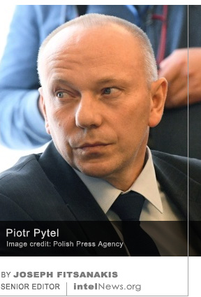 Poland arrests military intelligence chiefs for ties to Russian spies ...